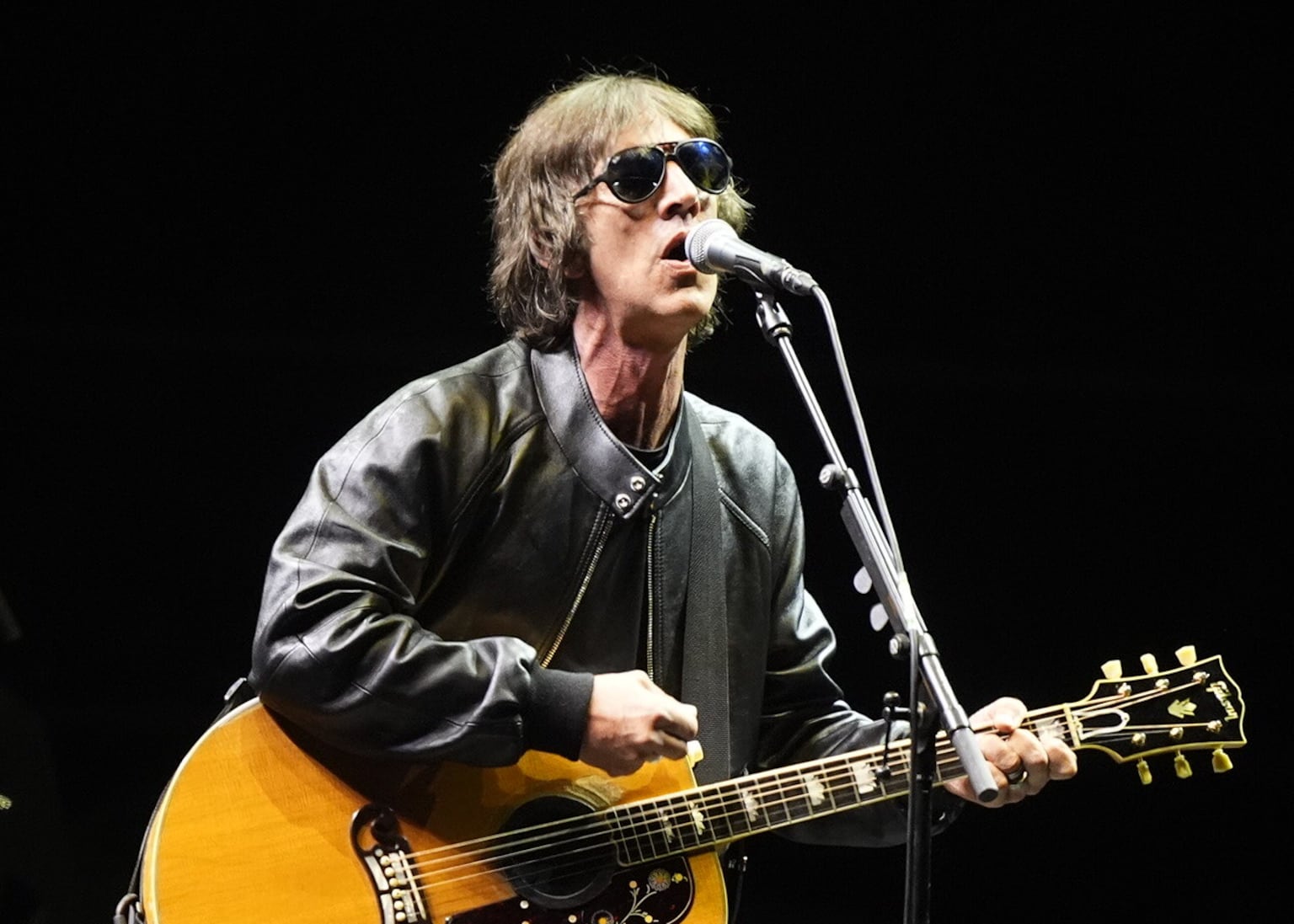 Richard Ashcroft banned from driving for six months after speeding ...