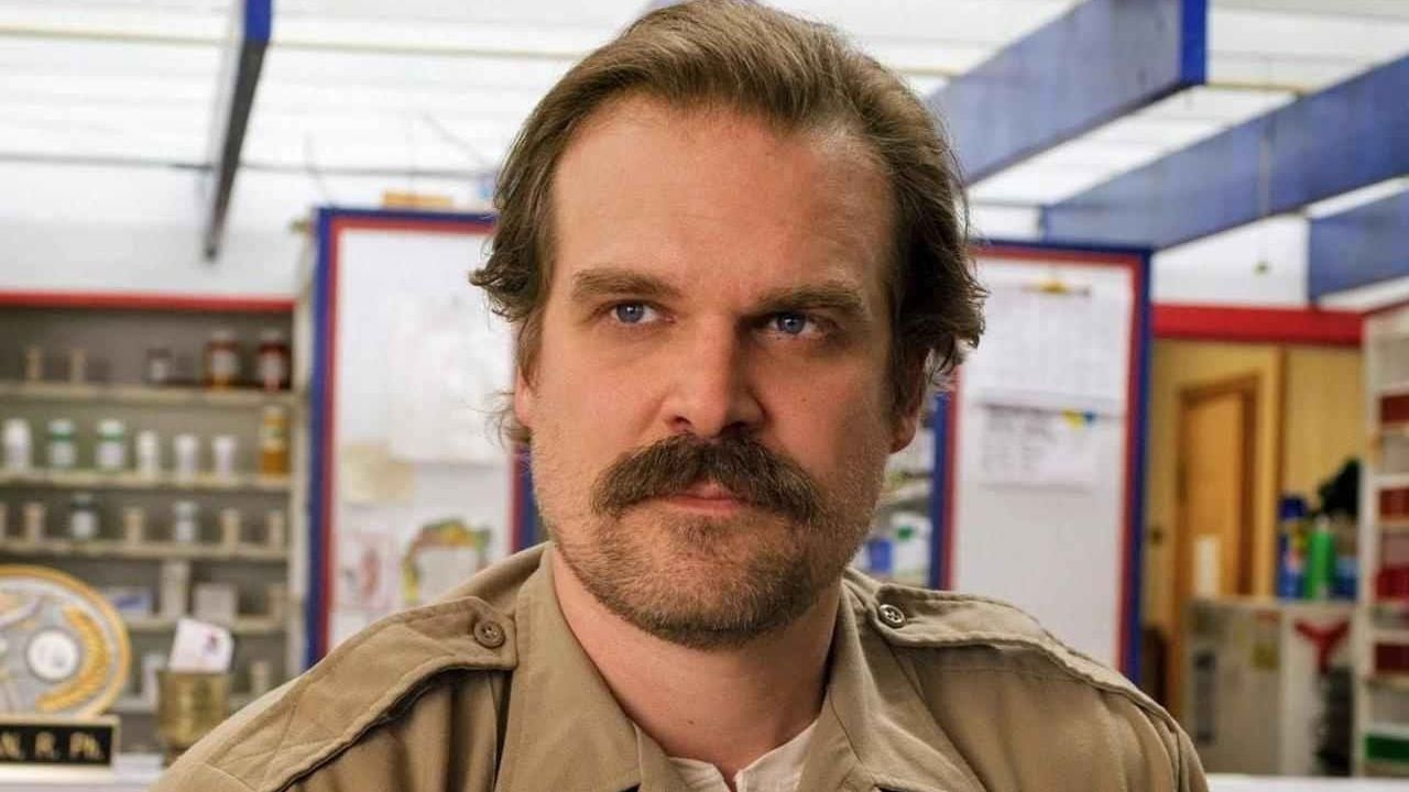 Behemoth! David Harbour fuori dal cast del film con Pedro Pascal