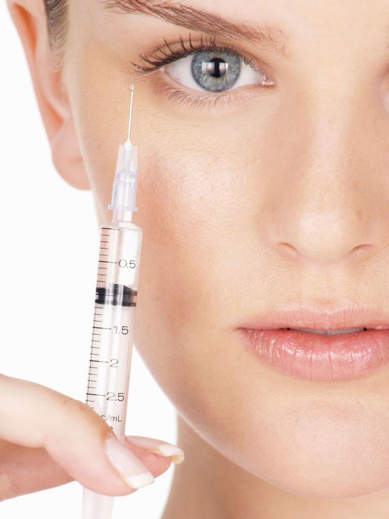 Mark Consuelos calls out wife Kelly Ripa for getting botox: 'I don't ...