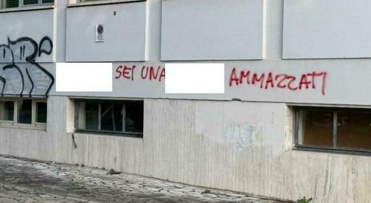 Ascoli, orribili scritte contro una ragazza: il vandalo ci riprova ...