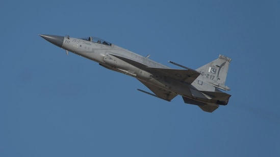Pakistan set to strike deal with Bangladesh on sale of JF-17 amid ...