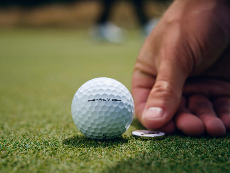 New Titleist Pro V1x Left Dash bolsters most revered golf ball franchise