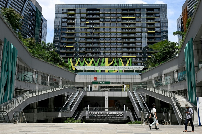 Cambodge : Chen Zhi, accusé de superviser des centres de travail forcé ...