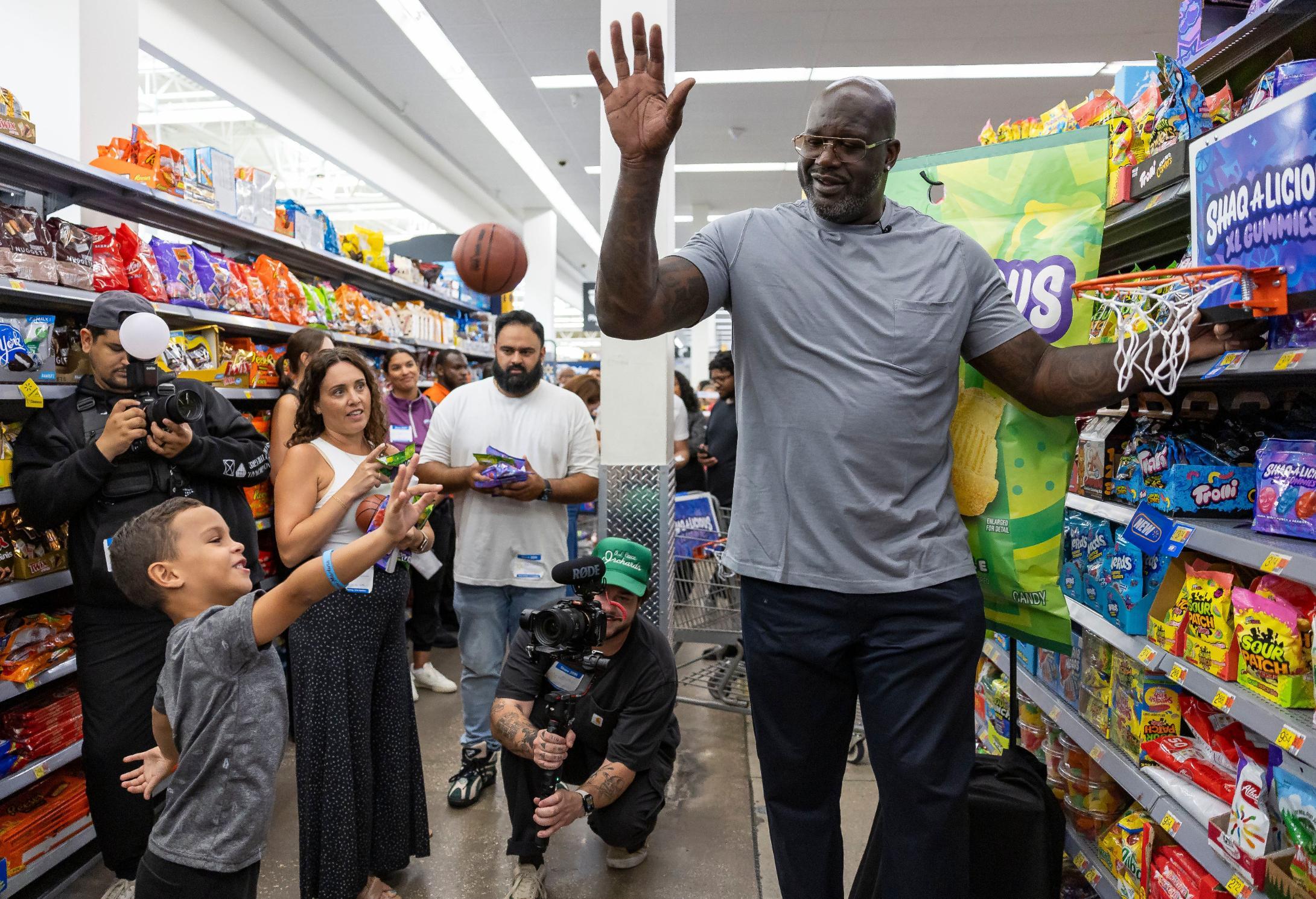 Shaq just rolled out new snacks at Publix and 7-Eleven, and they ...