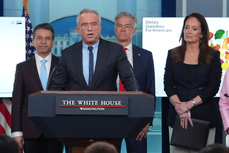 Feds flip food pyramid, elevate steak and butter