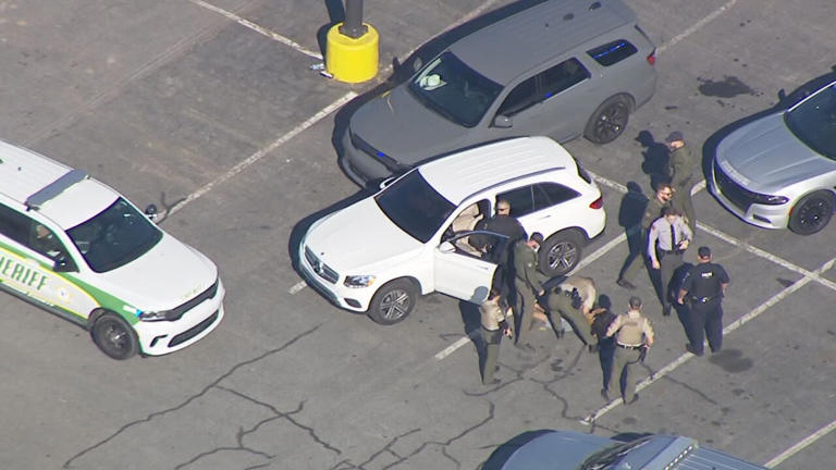 Suspect drives erratically at high speeds through Charlotte