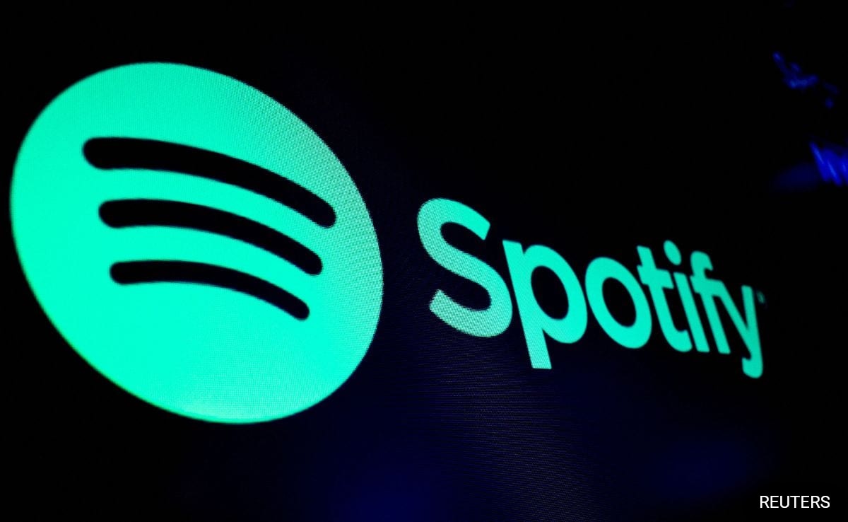 Spotify lowers criteria for video podcast monetisation. Check eligibility
