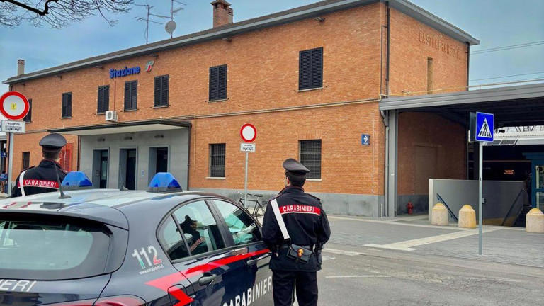 Violenza sessuale su una ragazza disabile: orrore in stazione a Modena ...