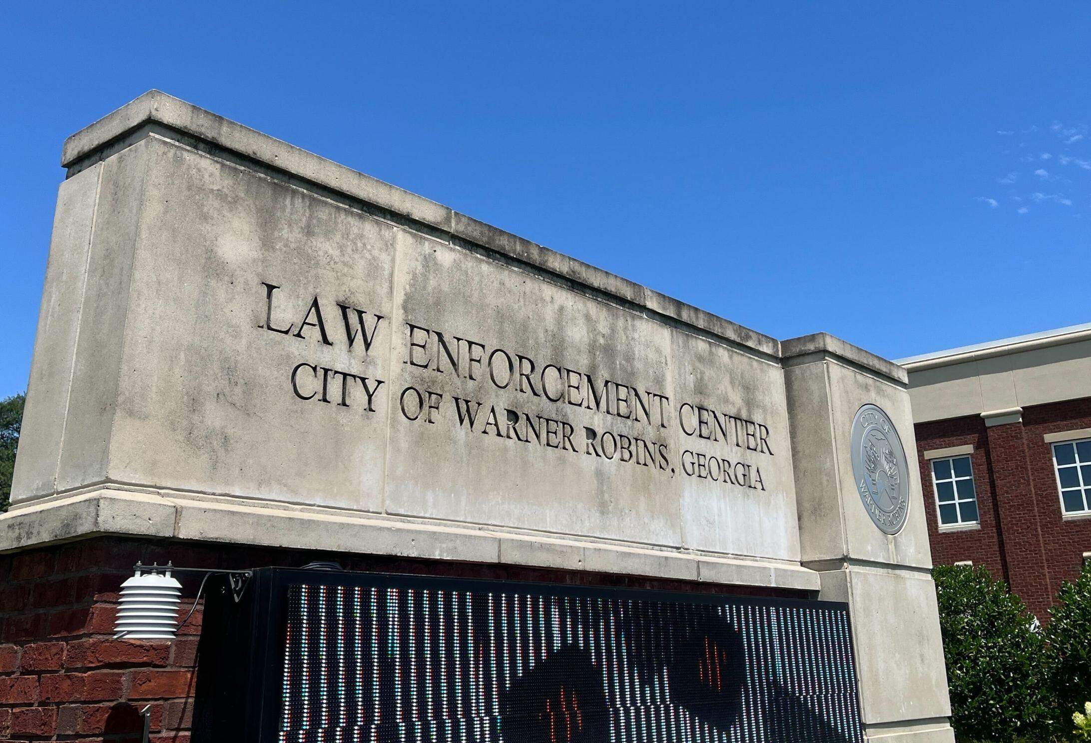 Woman found dead, man 'unresponsive' at a Warner Robins home