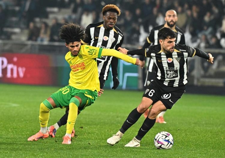 FC Nantes. Mercato : un premier départ chez les Canaris
