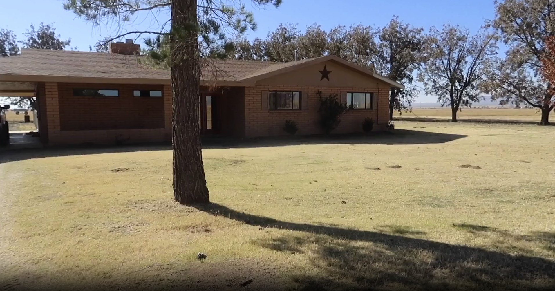 Empty house tour! 🏠 Emotional saying goodbye to our home