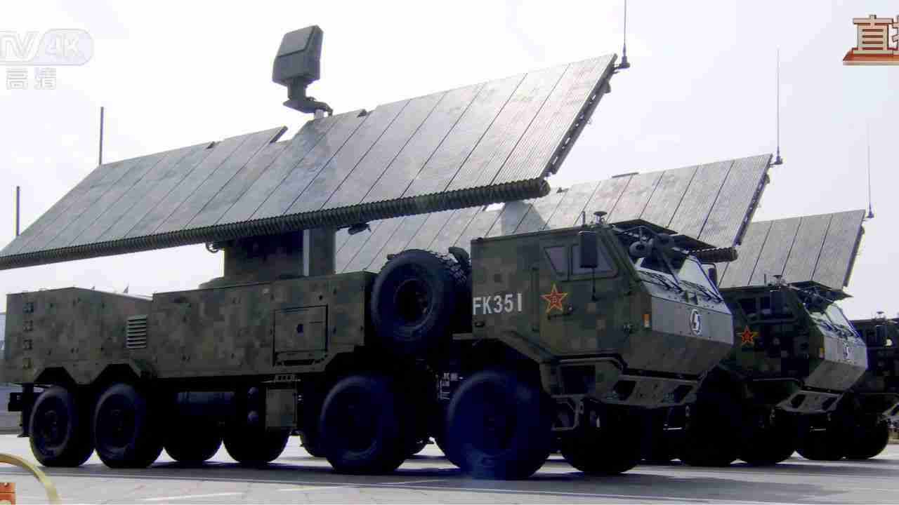 China revela arma de micro-ondas que neutraliza enxames de drones a 3 km