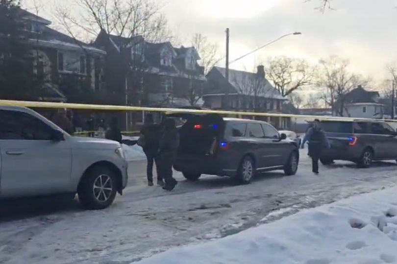 ICE 'blocked doctor for 15 mins' and ambulance from trying to help dead ...