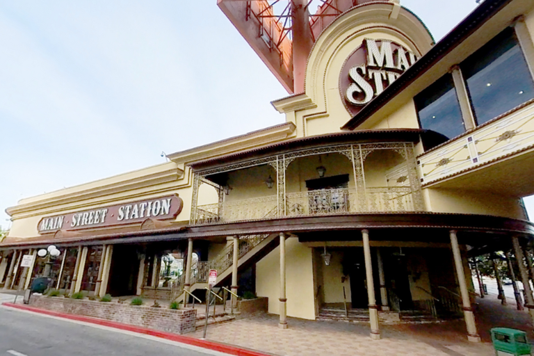 Vegas casino, railroad sued after tourist loses legs in train crash