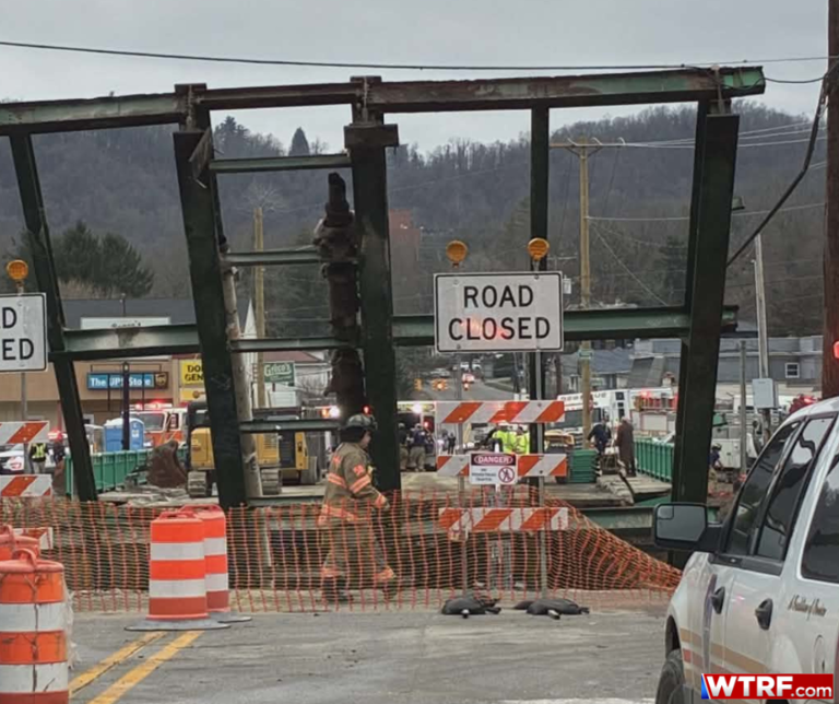 'Loud, thunderous boom': West Virginia bridge collapses into waterway ...