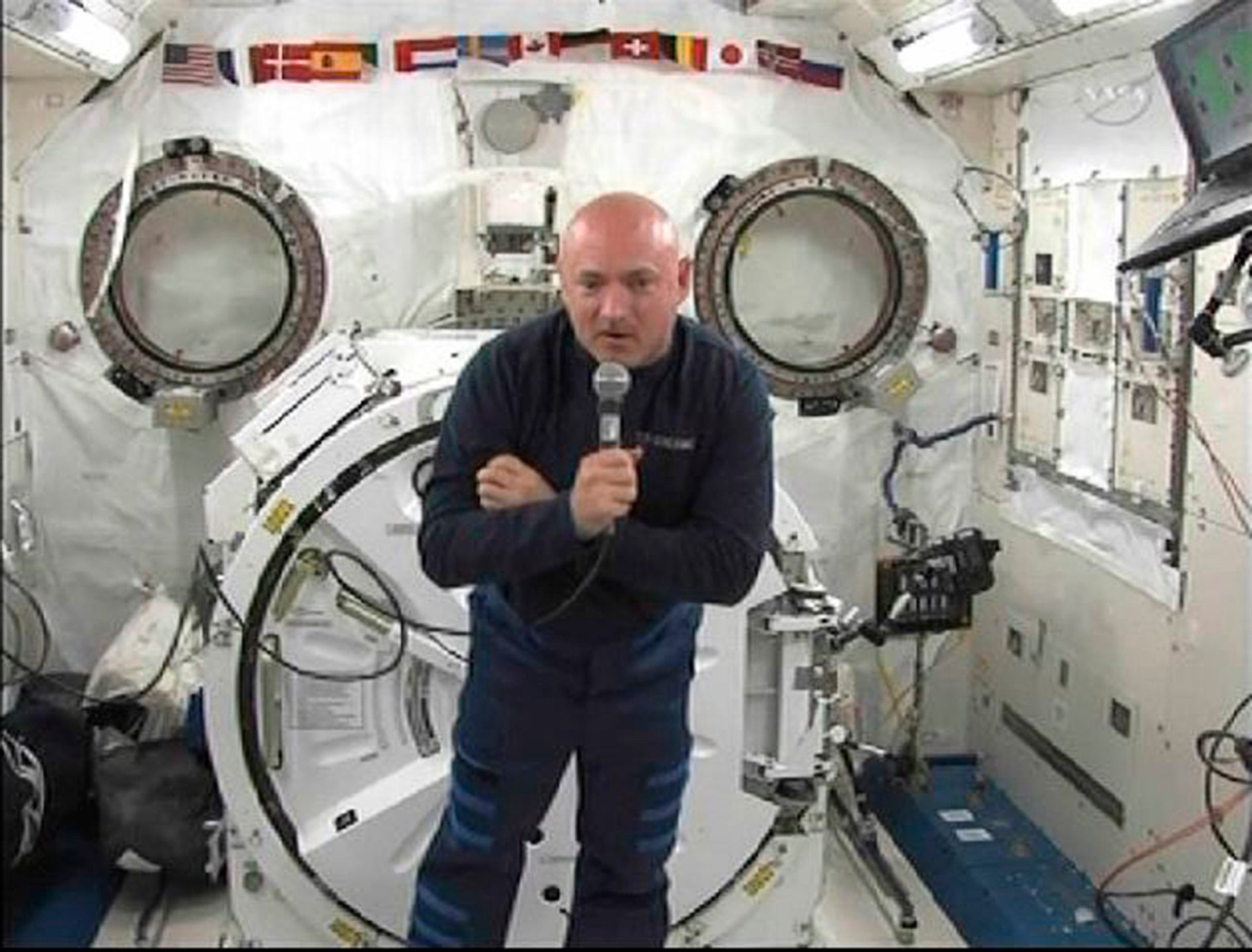 Who is Mark Kelly? What to know about retired NASA astronaut after censure