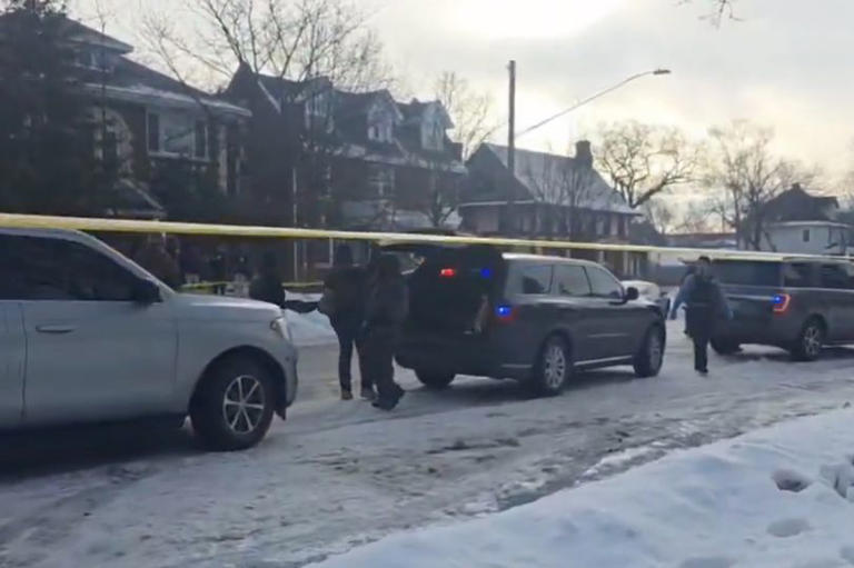 Tim Walz slams ICE 'buffoonery' for needing '50 agents' to arrest ...