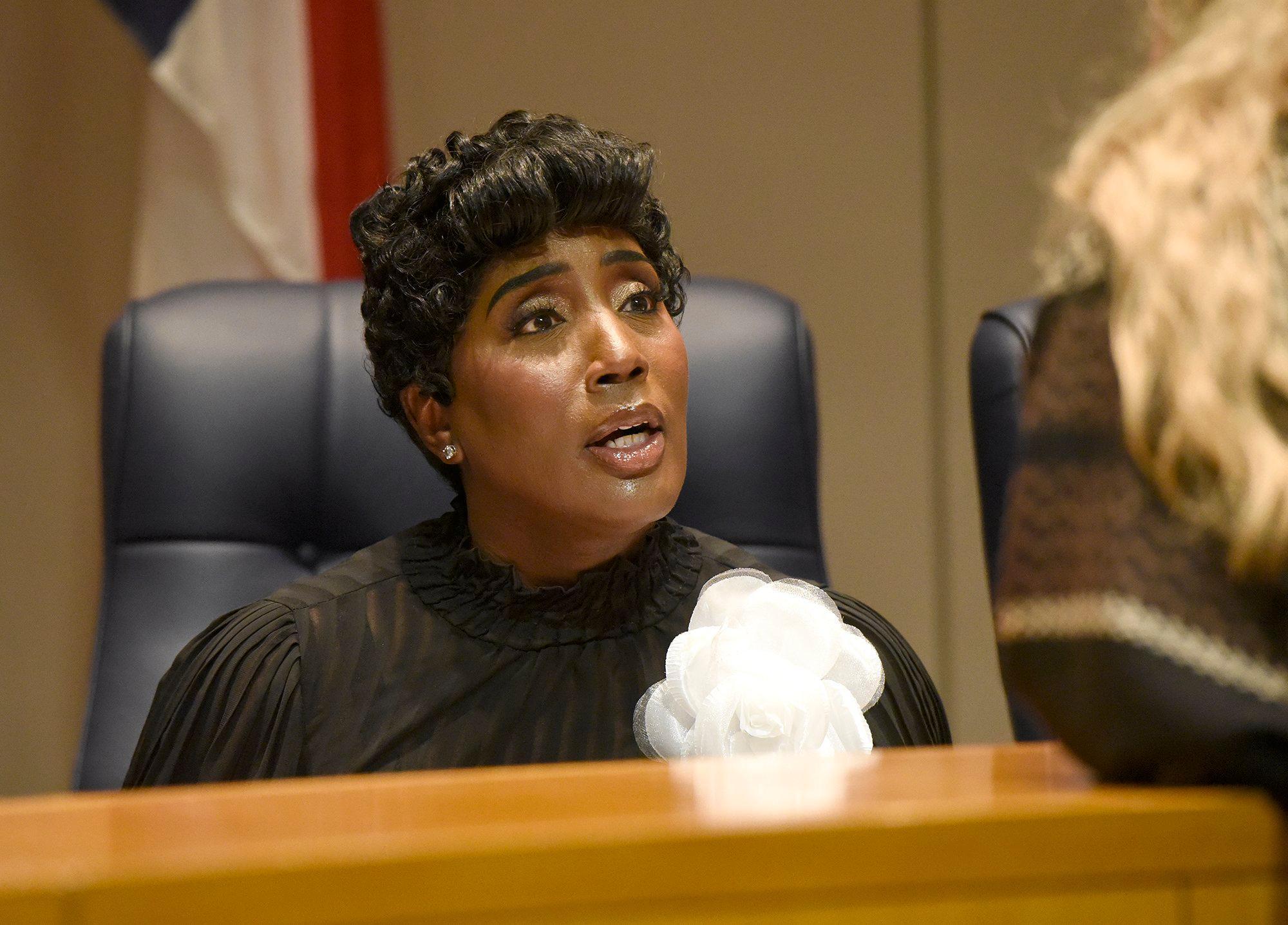 A plea hearing date is now scheduled in Tiawana Brown's fraud case in ...