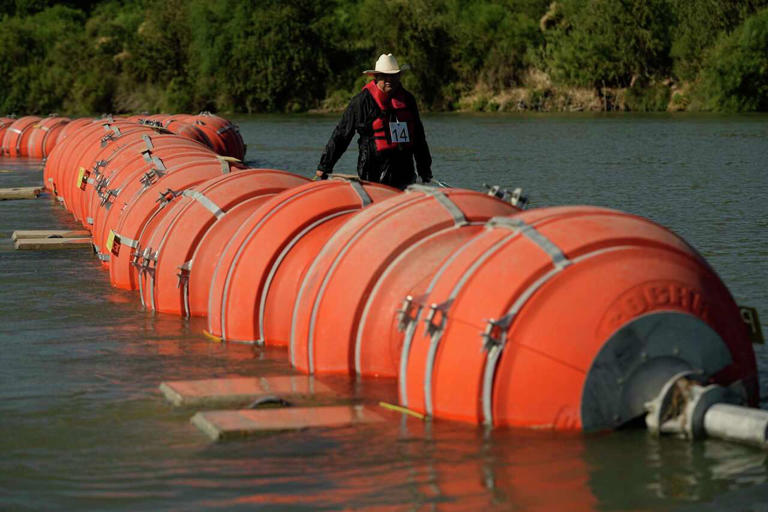 Trump administration begins deploying border buoys as part of 500-mile ...