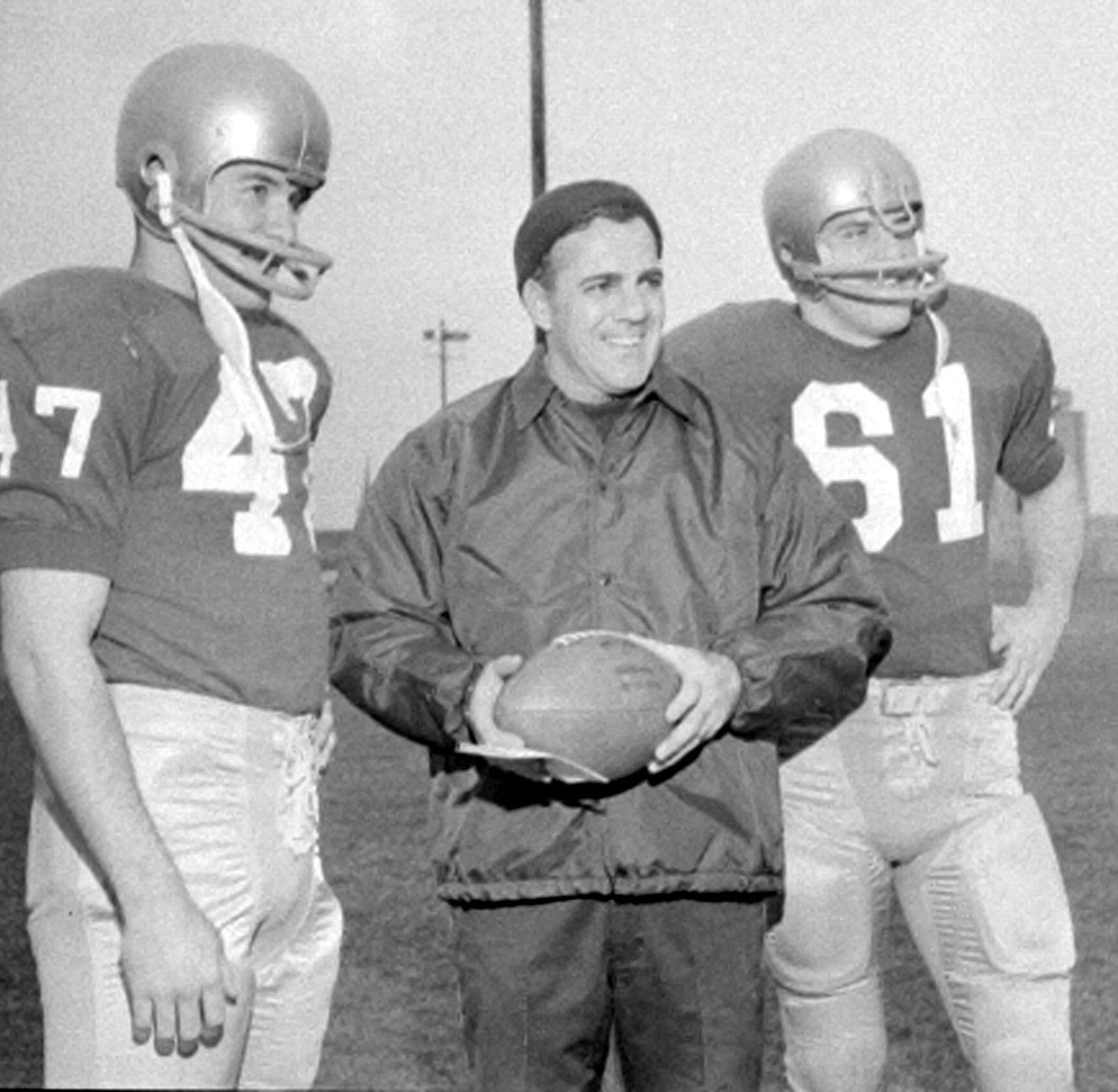 Notre Dame football great Nick Eddy, a 1966 national champion, dies at 81