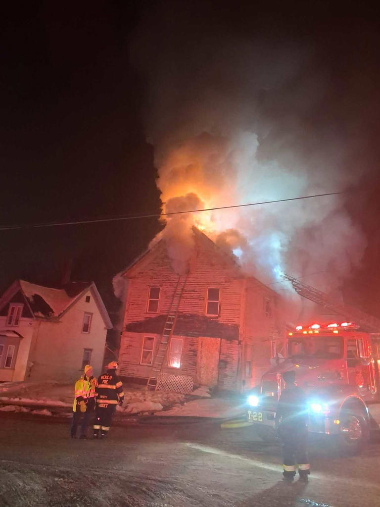 Suspicious fire burns vacant home in Oxford County