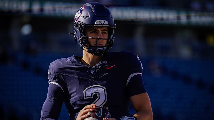 UConn QB confirms return for another season