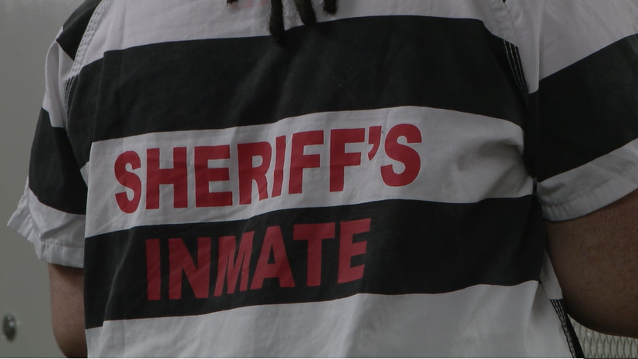 Maricopa County sheriff reinstates 'timeless' inmate uniforms as ...