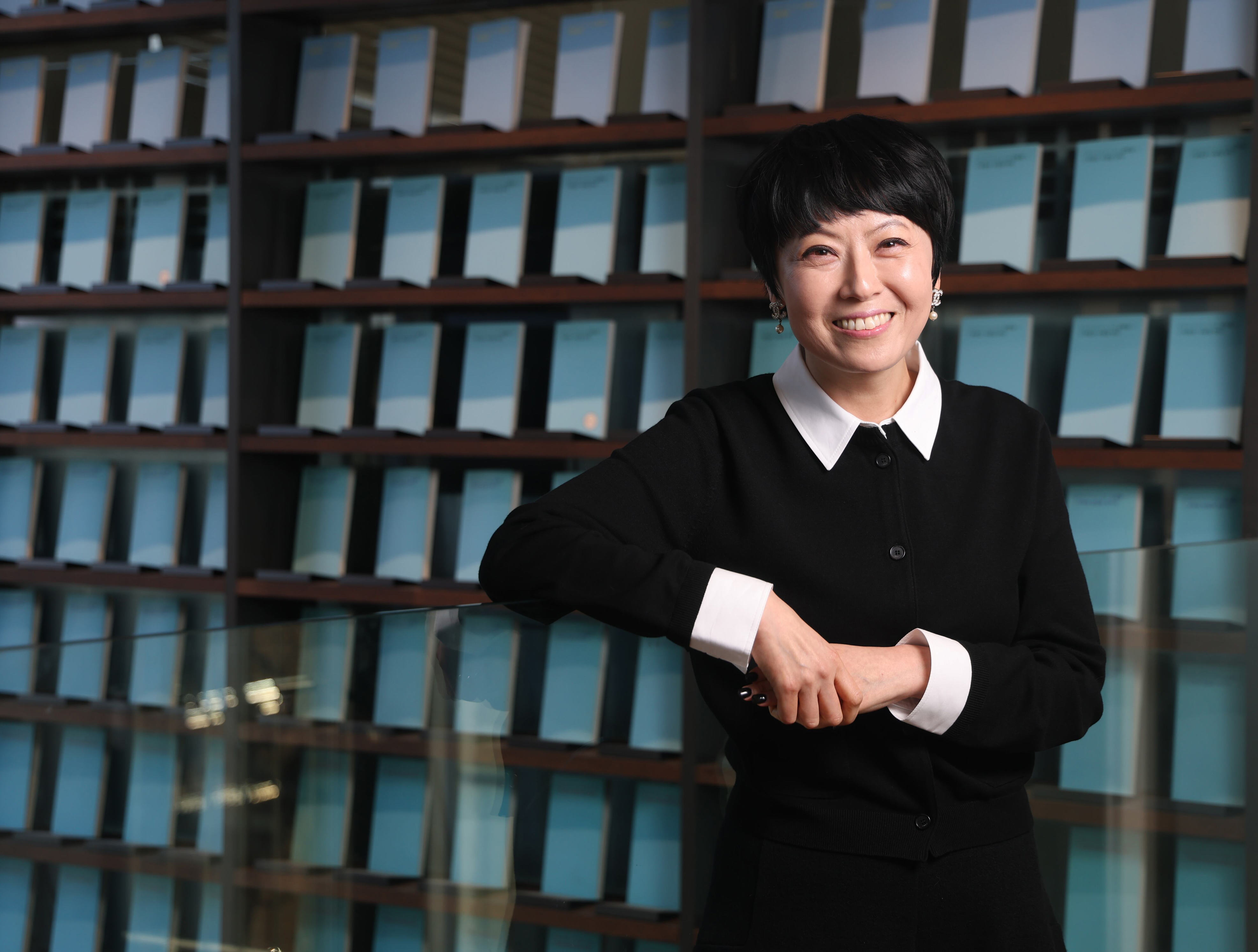 Poet Kim Min-jung: 'Why live if you're to die anyway?'