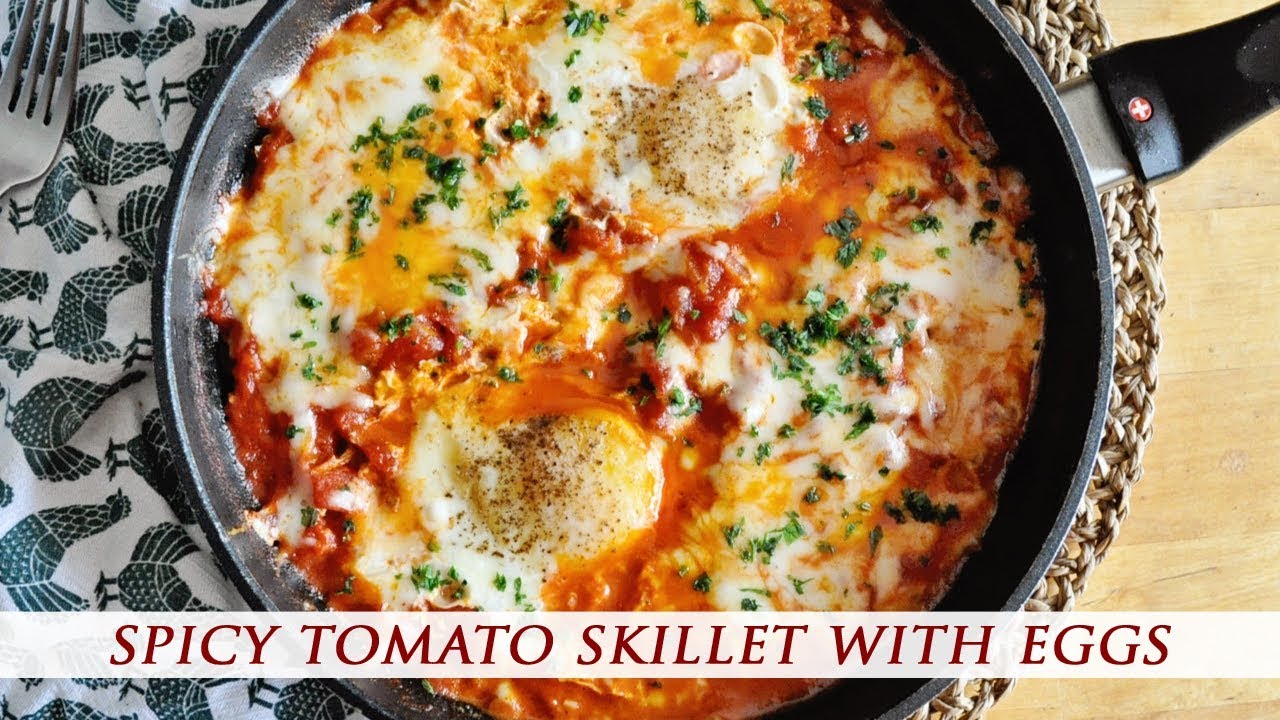Spicy Spanish tomato skillet with eggs & cheese | Easy breakfast recipe