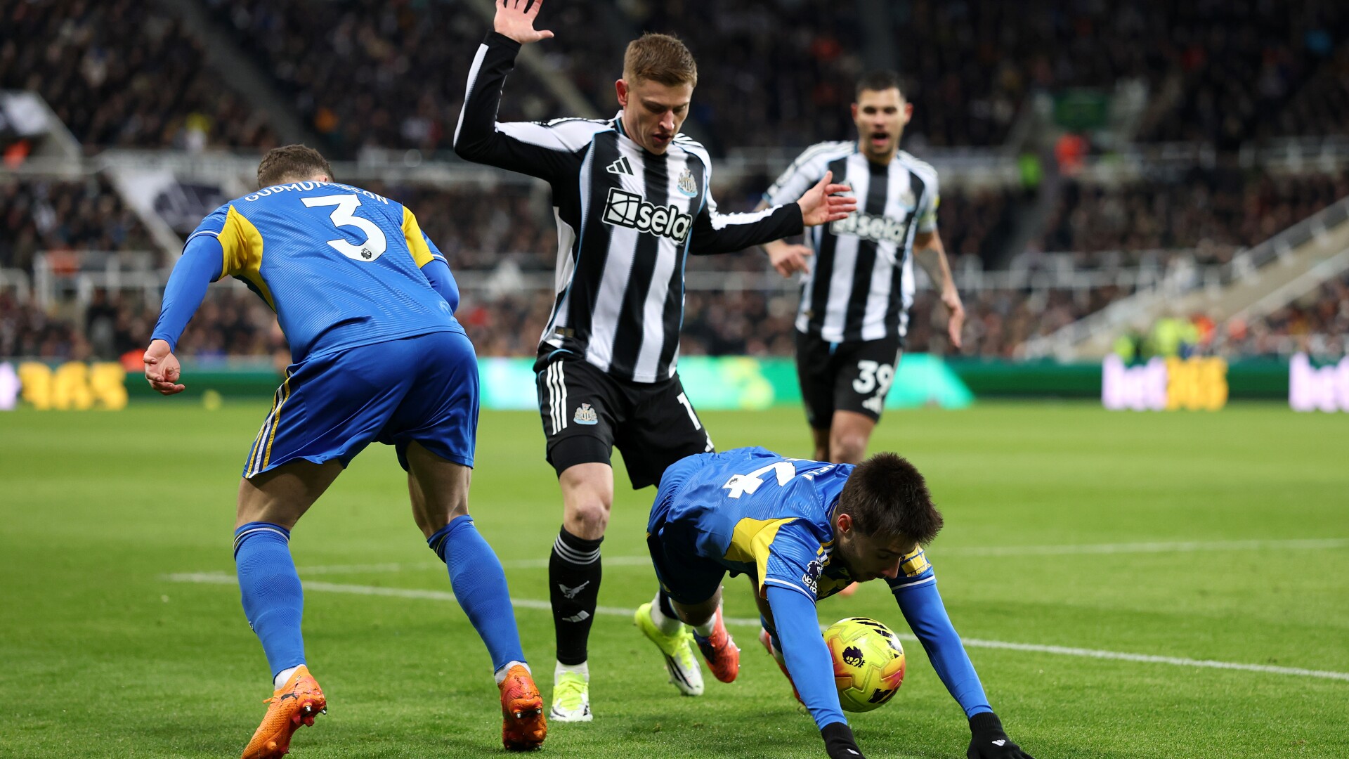 Newcastle vs Leeds United live updates, watch live, score, analysis ...