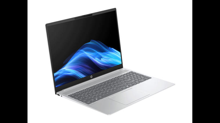 HP OmniBook 5 16″ laptop is only $460