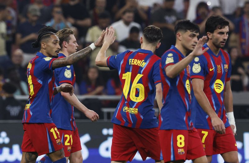 Soccer-Barcelona thump Athletic Bilbao 5-0 to reach Spanish Super Cup final