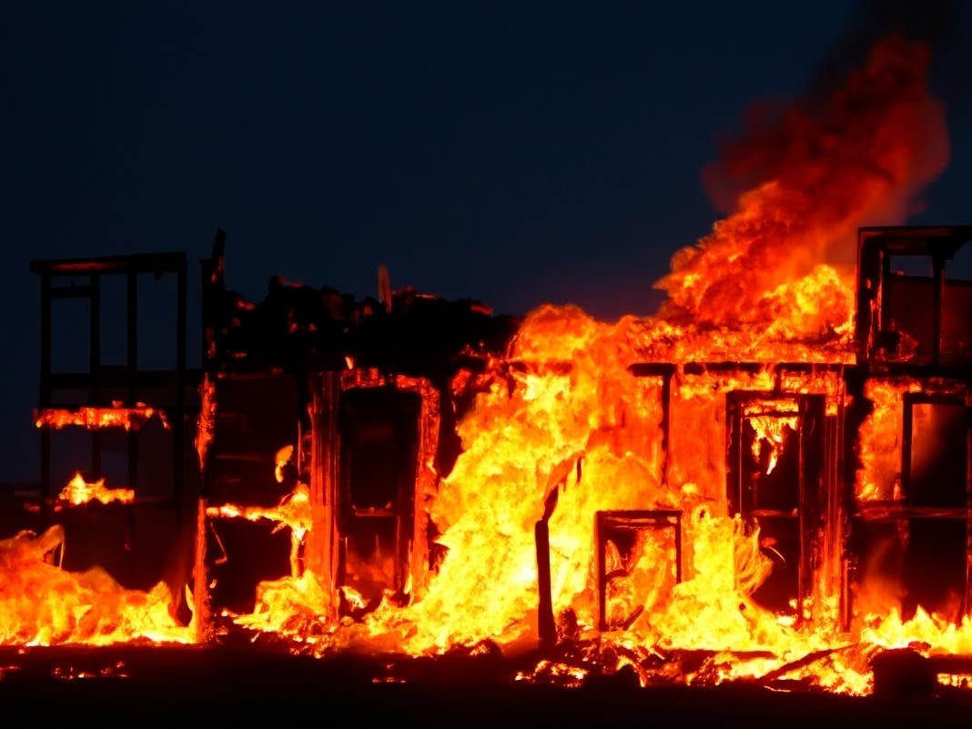 Four people and cat homeless after Petaluma fire