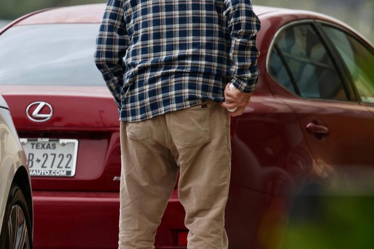 Tommy Lee Jones seen for the first time after tragic death of his ...