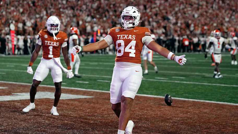 Texas Longhorns tight end enters transfer portal