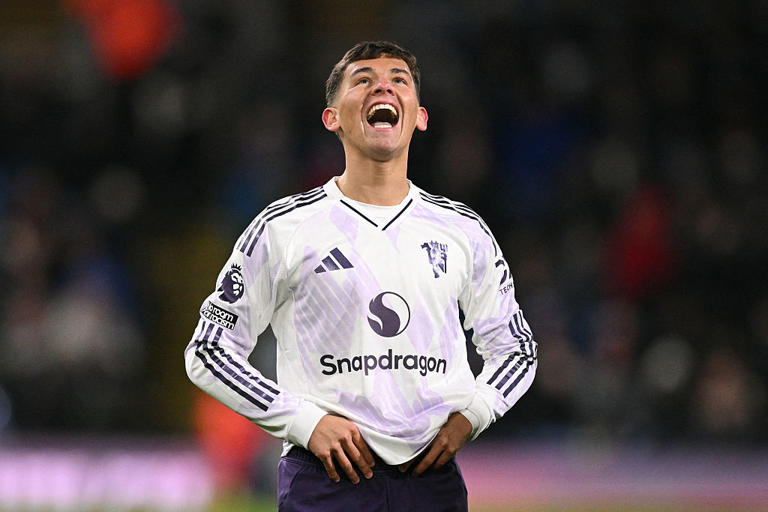 Sesko nets twice as Fletcher's United held in electric draw at Burnley