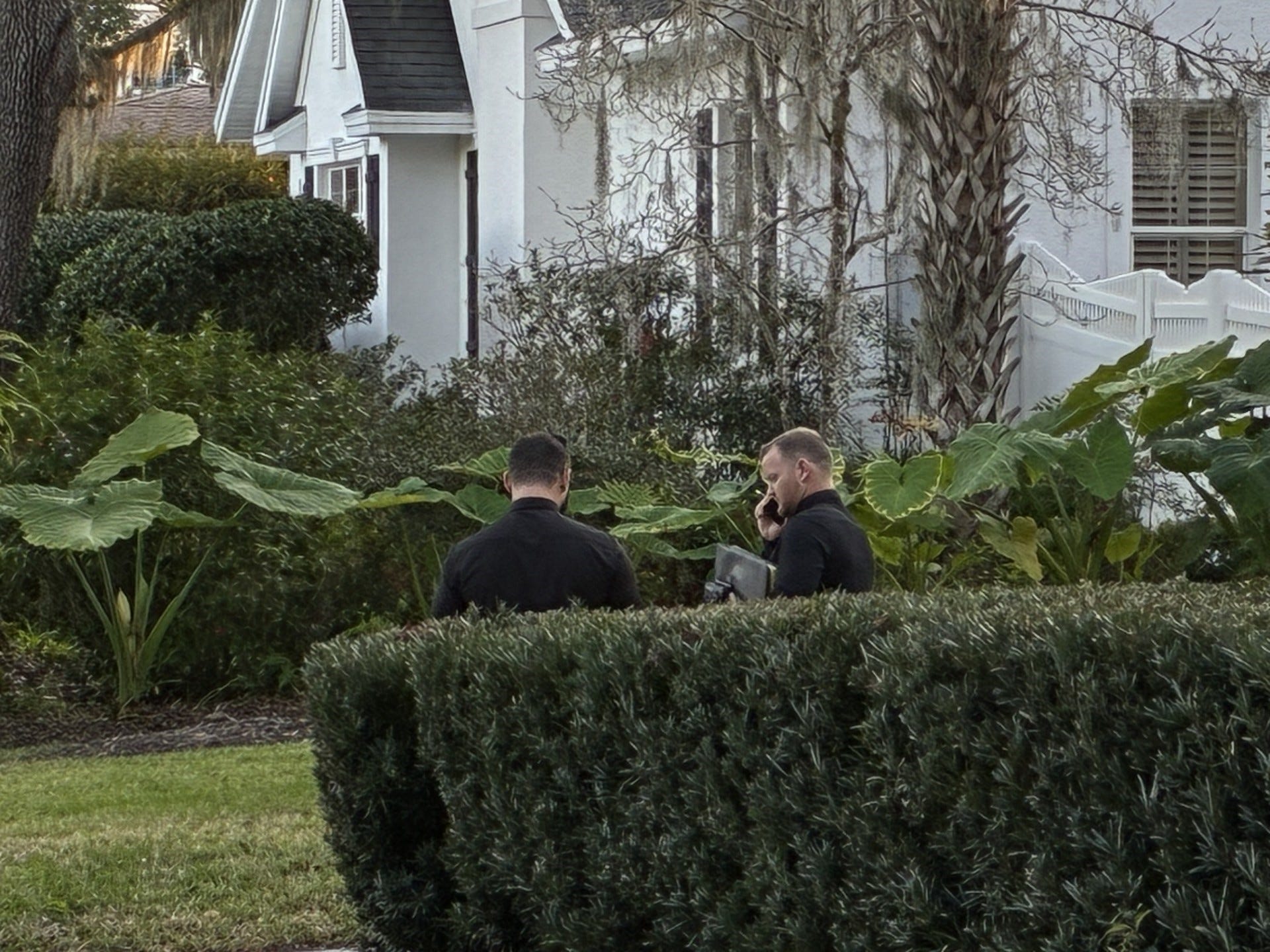 Man gardening in his Florida yard shot, killed by random passerby