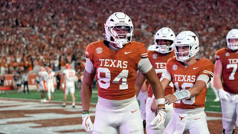 Texas Longhorns tight end enters transfer portal