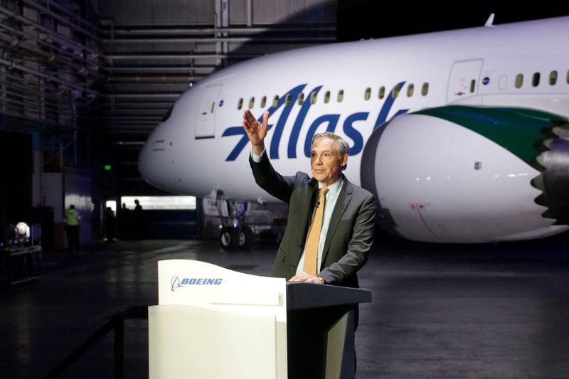 Alaska Airlines bets on Boeing with its biggest aircraft deal for ...