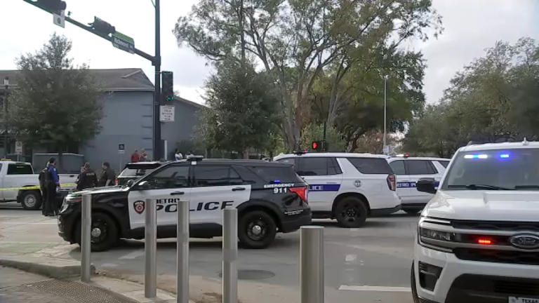 Woman dead, 1 injured after being shot by a man while riding METRO bus ...