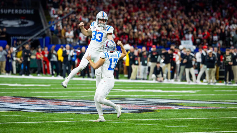 Aussie class on show as US college history beckons