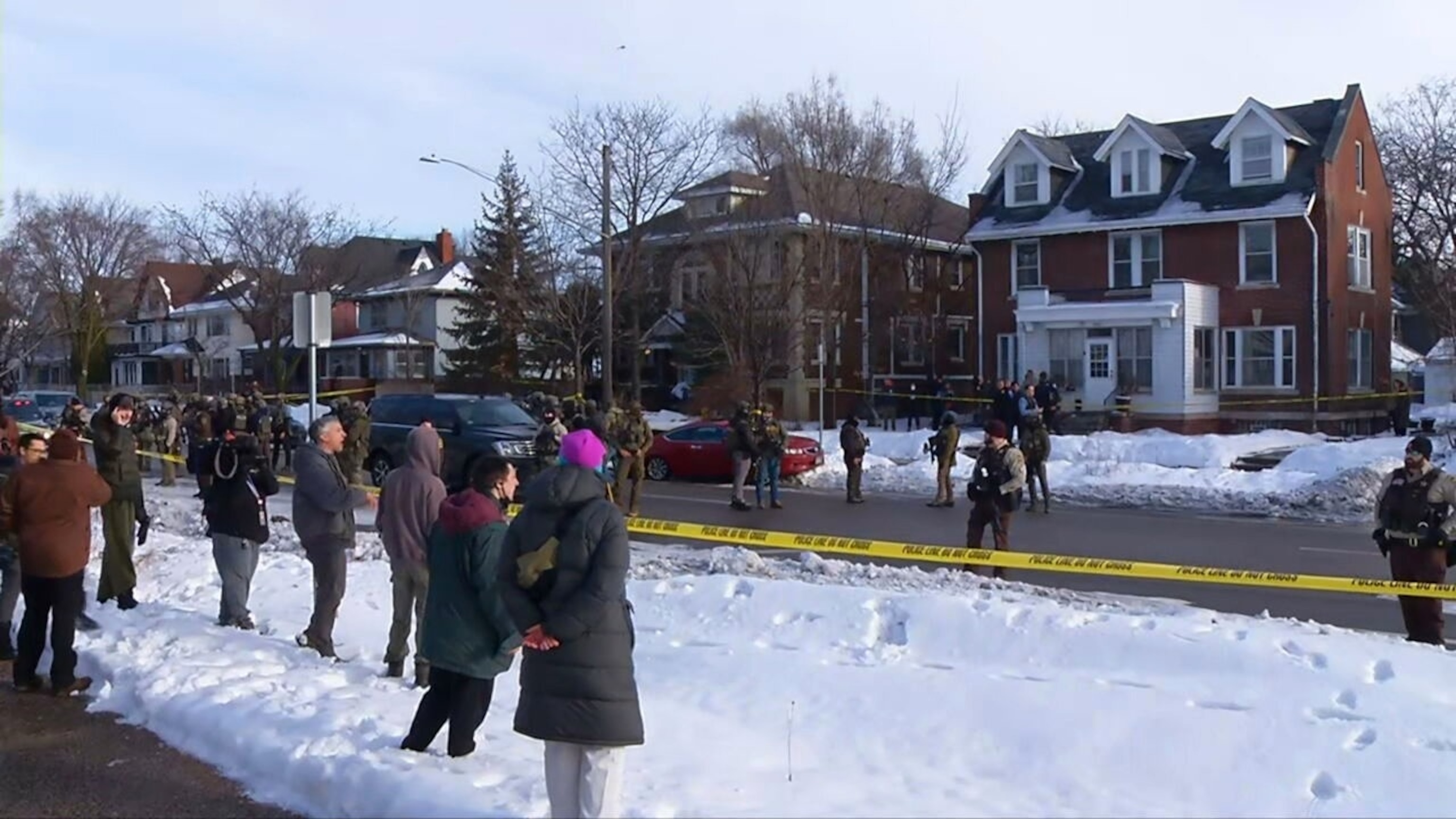 Shooting involving ICE agent occurred in Minneapolis, mayor says