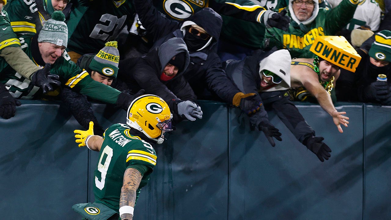 Packers playoffs: Sendoff at Austin Straubel airport, fans invited