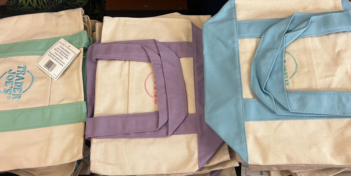 People are freaking over these Trader Joe's mini tote dupes: 'I need to ...