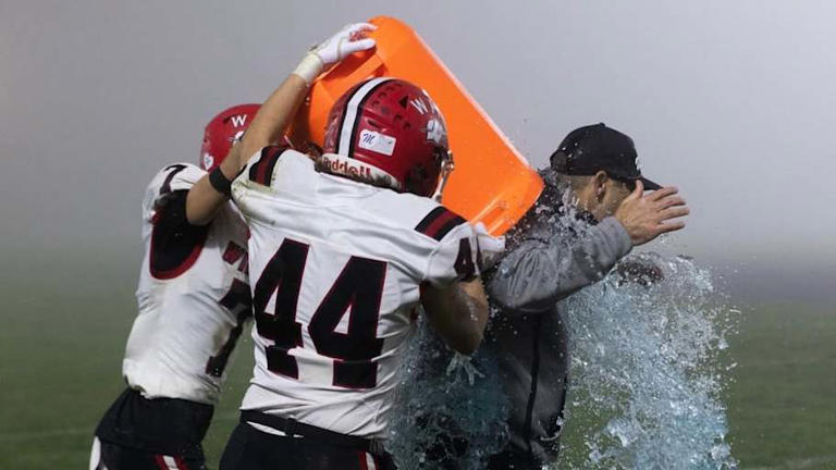 Winters High School (CA) Captured It's First-Ever CIF Football State ...