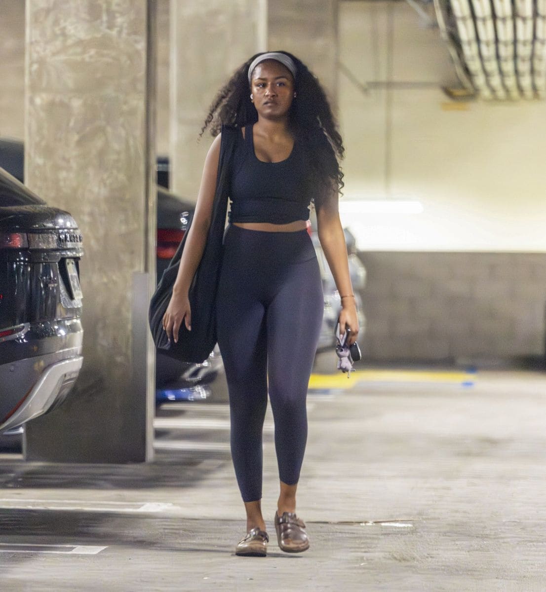 Sasha Obama shows off her toned figure in stylish post-workout outfit