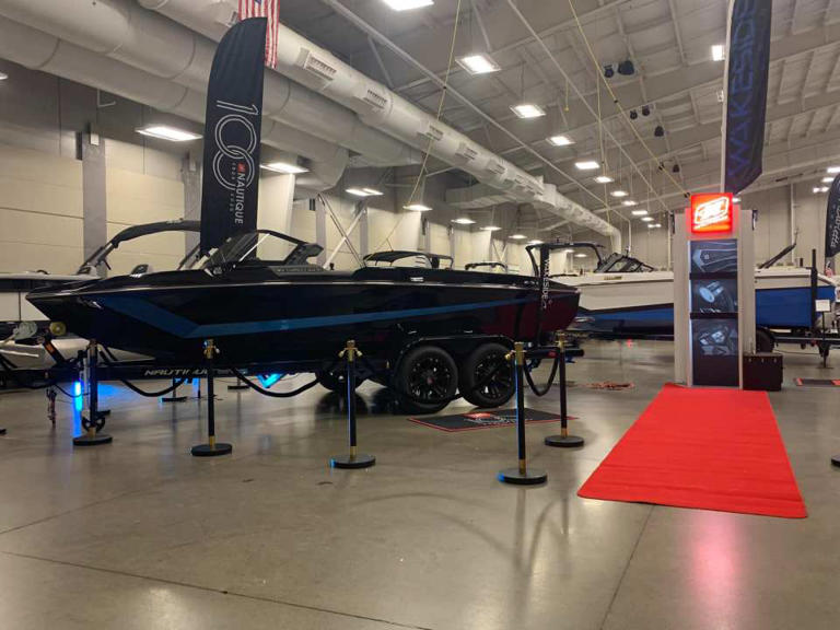 Kalamazoo expo center hosts annual weekend boat show