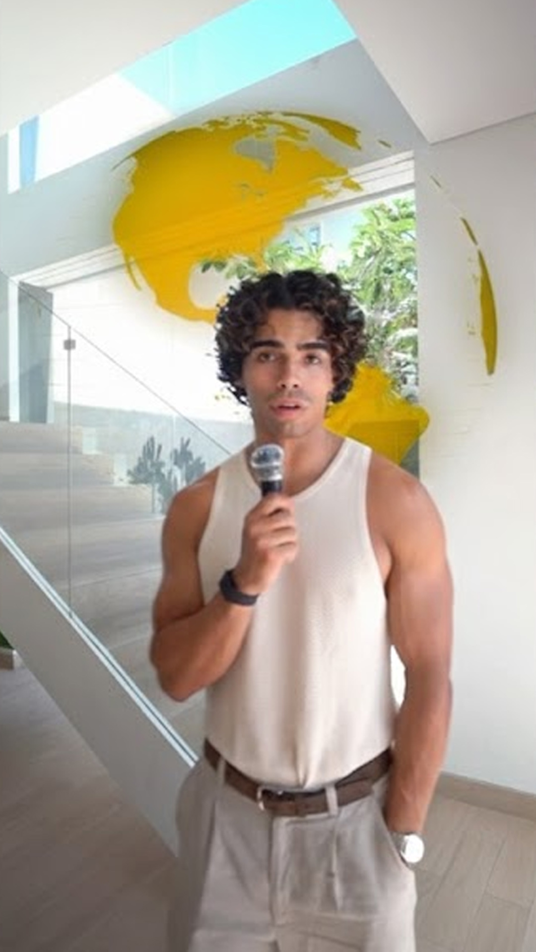 Curly hair styling experiences in Indonesia