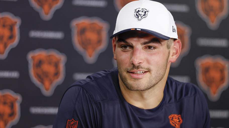 Bears star Cole Kmet reacts to sister dating Packers player for playoff ...