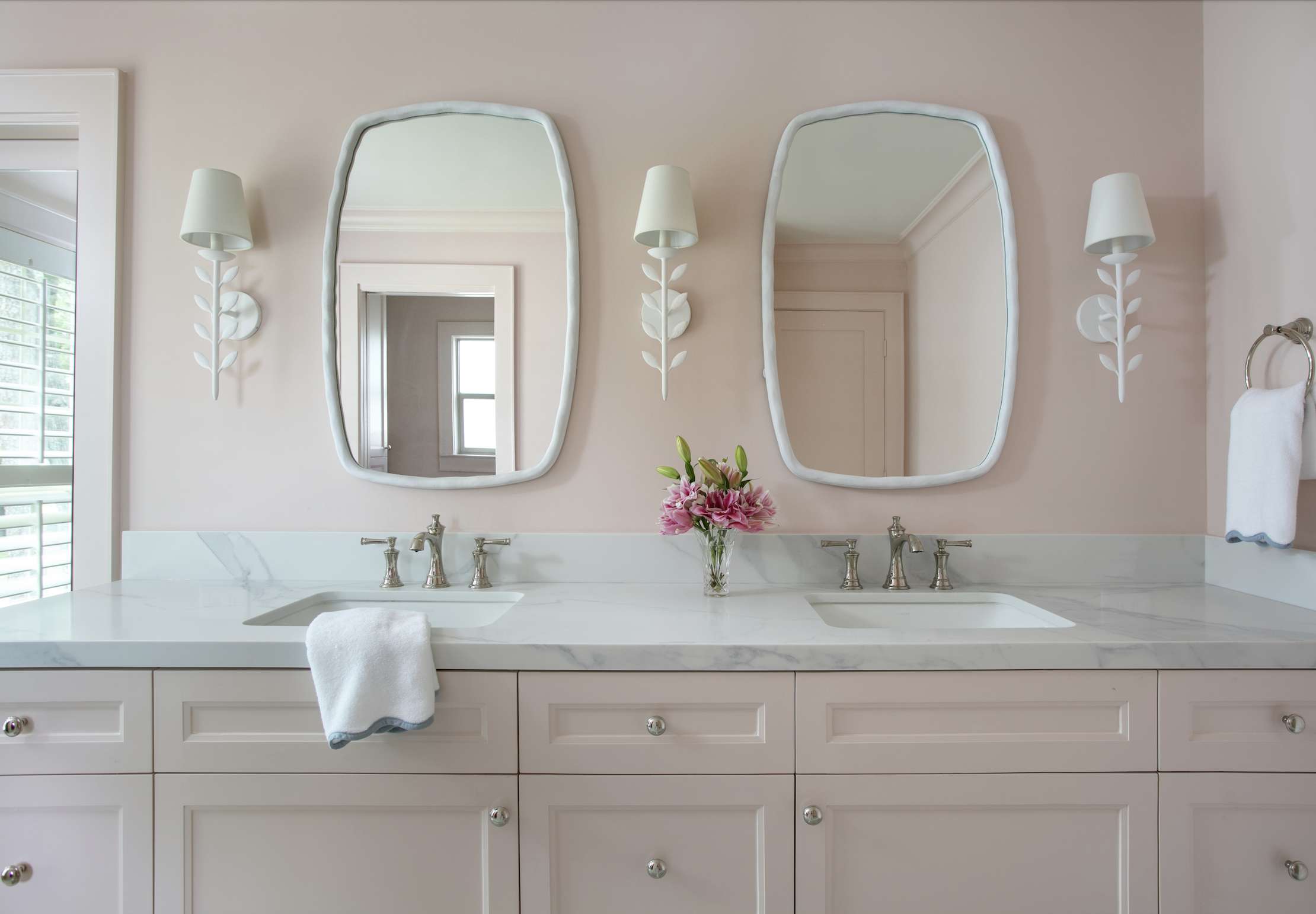 Designers say these 9 paint colors will make any bathroom feel bigger